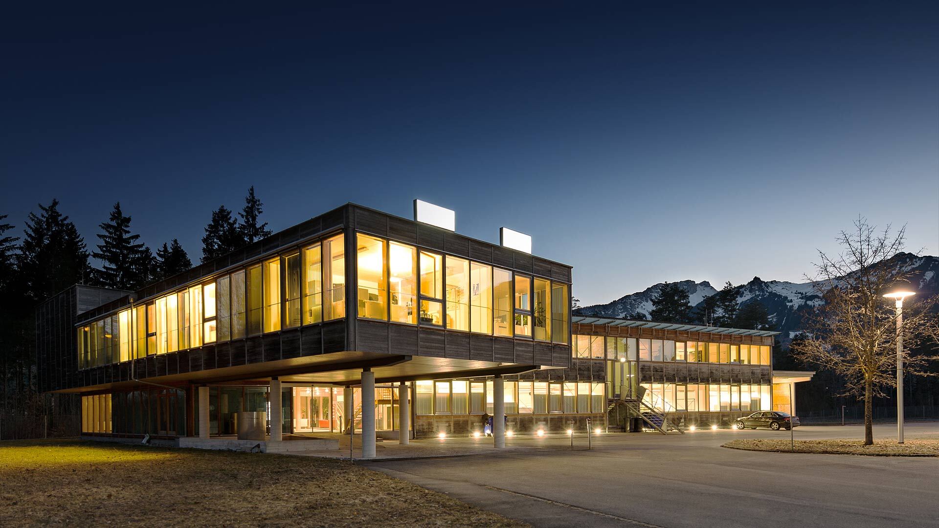 EM Group | Startseite